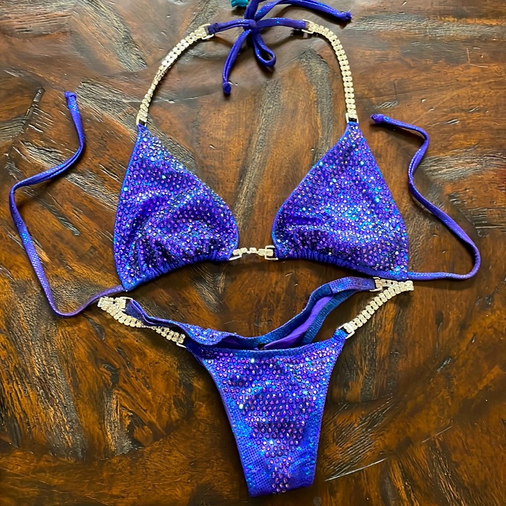 Toxic Angelz Npc Ifbb Bikini. Pro Cut. - Gem